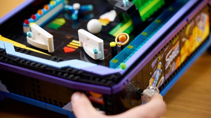 LEGO Working Pinball Machine Turns Bricks Into a $230 Arcade
